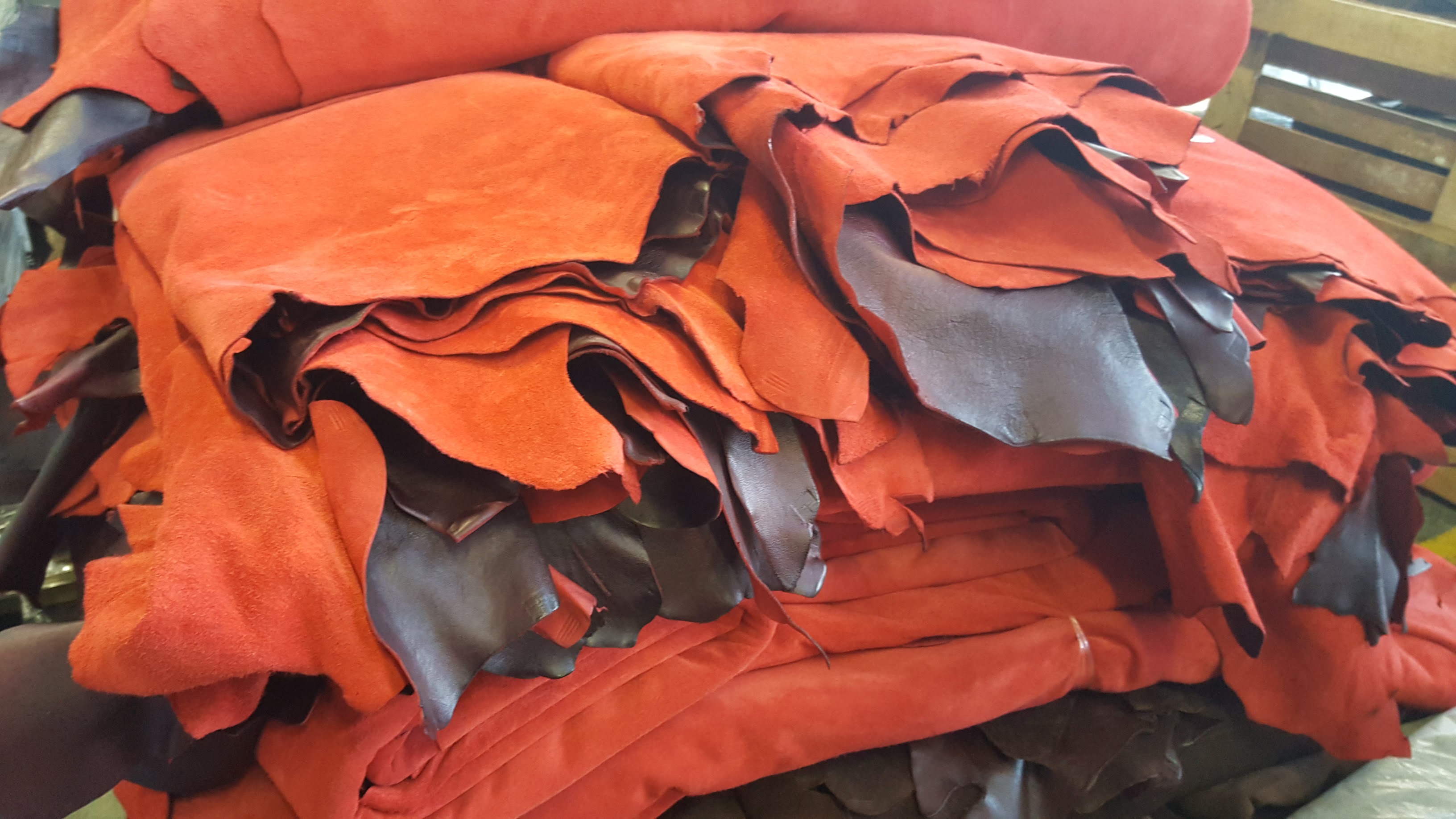 BORN LEATHER - The Chesterfield Manufacturer